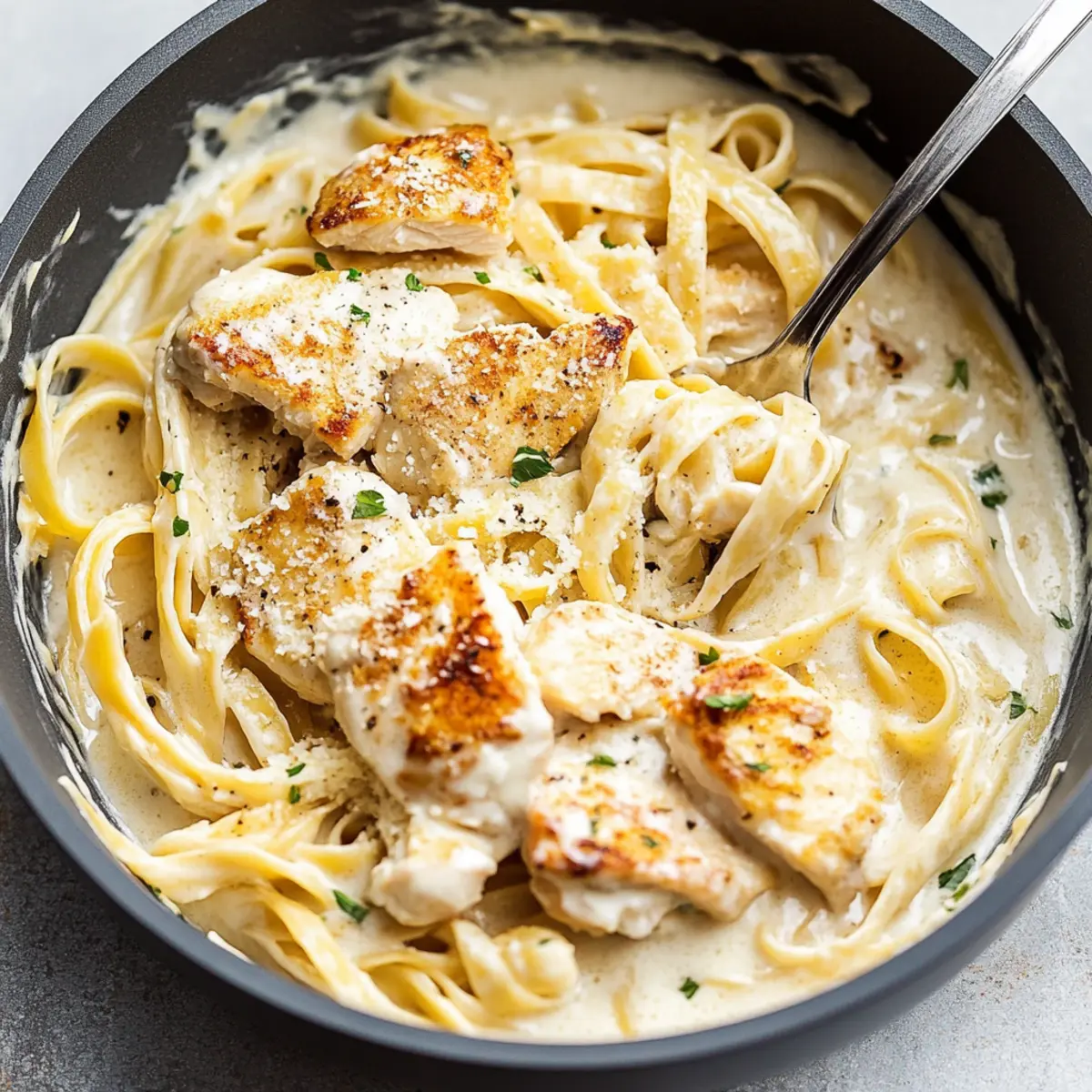 Better Than Restaurant Chicken Alfredo - FOODIE SAVORY